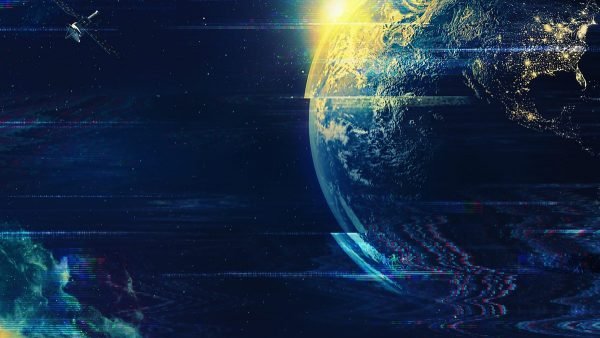 First Contact: An Alien Encounter – Alex Menzies